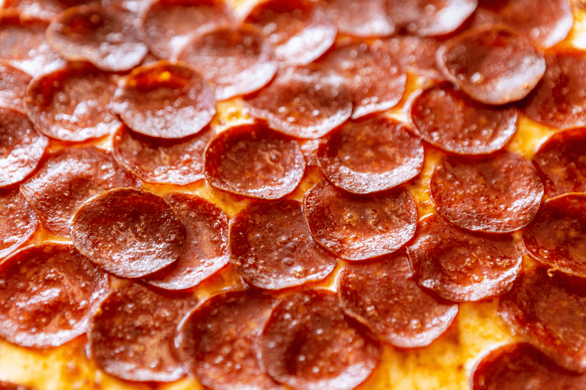 Pepperoni: la historia detrás de un clásico y los mejores que puedes ...